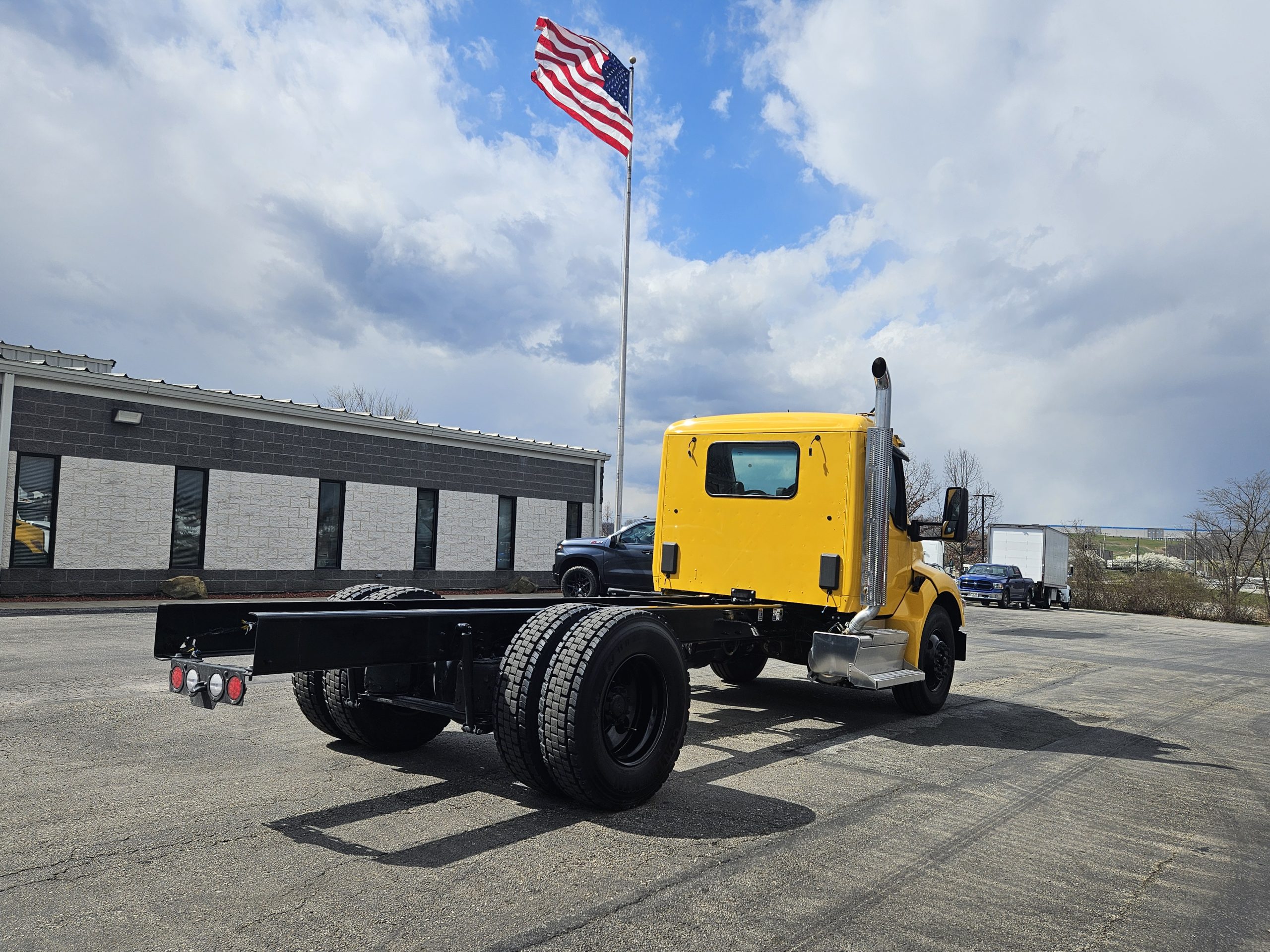 2025 KENWORTH T380 – KWPA